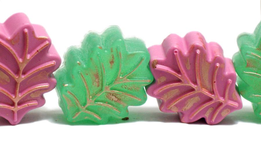 Easy Melt & Pour Leaf and Pumpkin Fall Soap Recipes