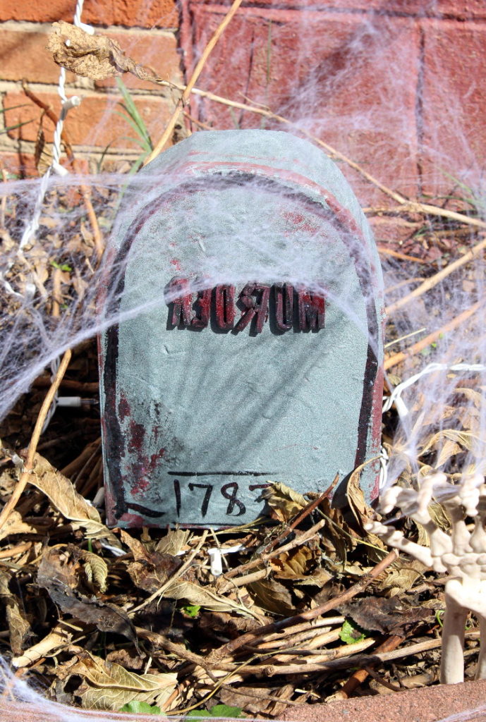 DIY Halloween Tombstones from Upcycled Cereal Boxes
