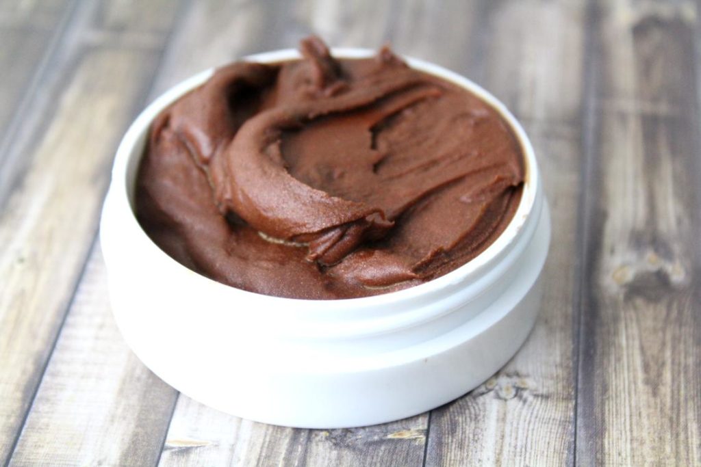 Mineral Bronzing Body Butter Recipe for a Sun Kissed Summer Look