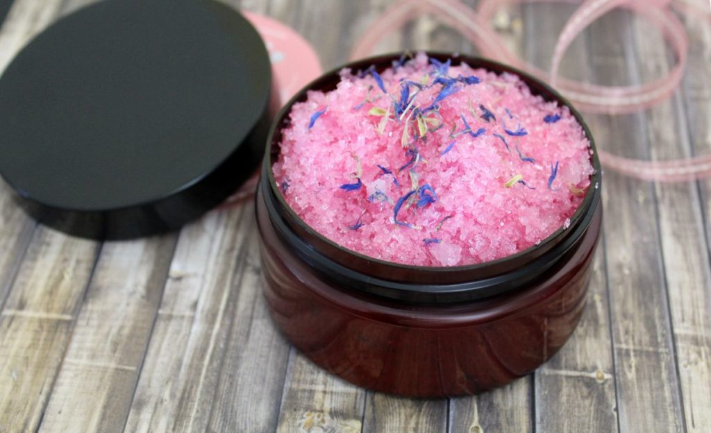 Blueberry Thyme Bath Salts Recipe (A Homemade Mother's Day Gift Idea)