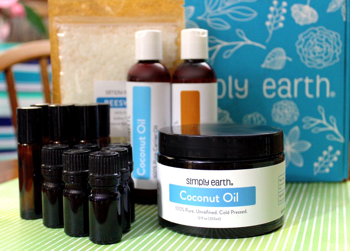 Simply Earth Essential Oils: A Review of Their Essential Oil Recipe Box