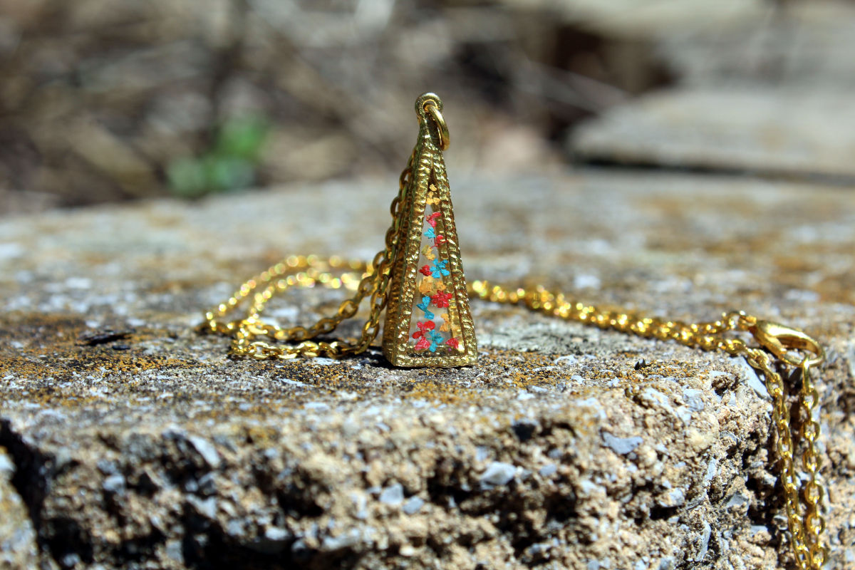 Botanical Jewelry is An Easy Way to Update Your Existing Wardrobe