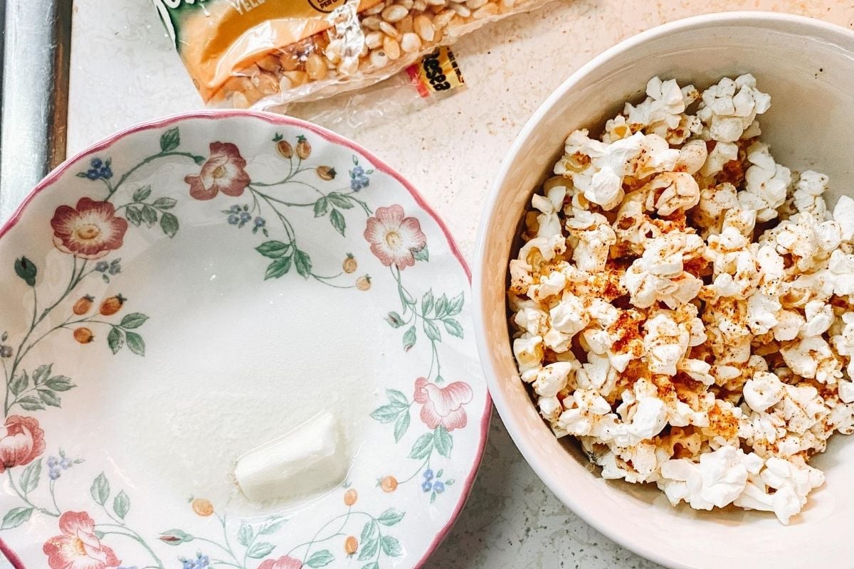 Popcorn Hack: The Frugal Healthy Way to Make Popcorn in a Paper Bag